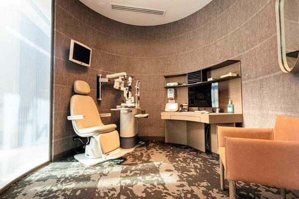Eye specialist Dr. Matthew Russell | VSON | Laser Eye Surgery Brisbane