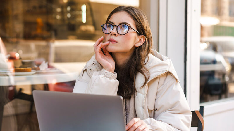 How long do halos last after lens replacement? | VSON Brisbane